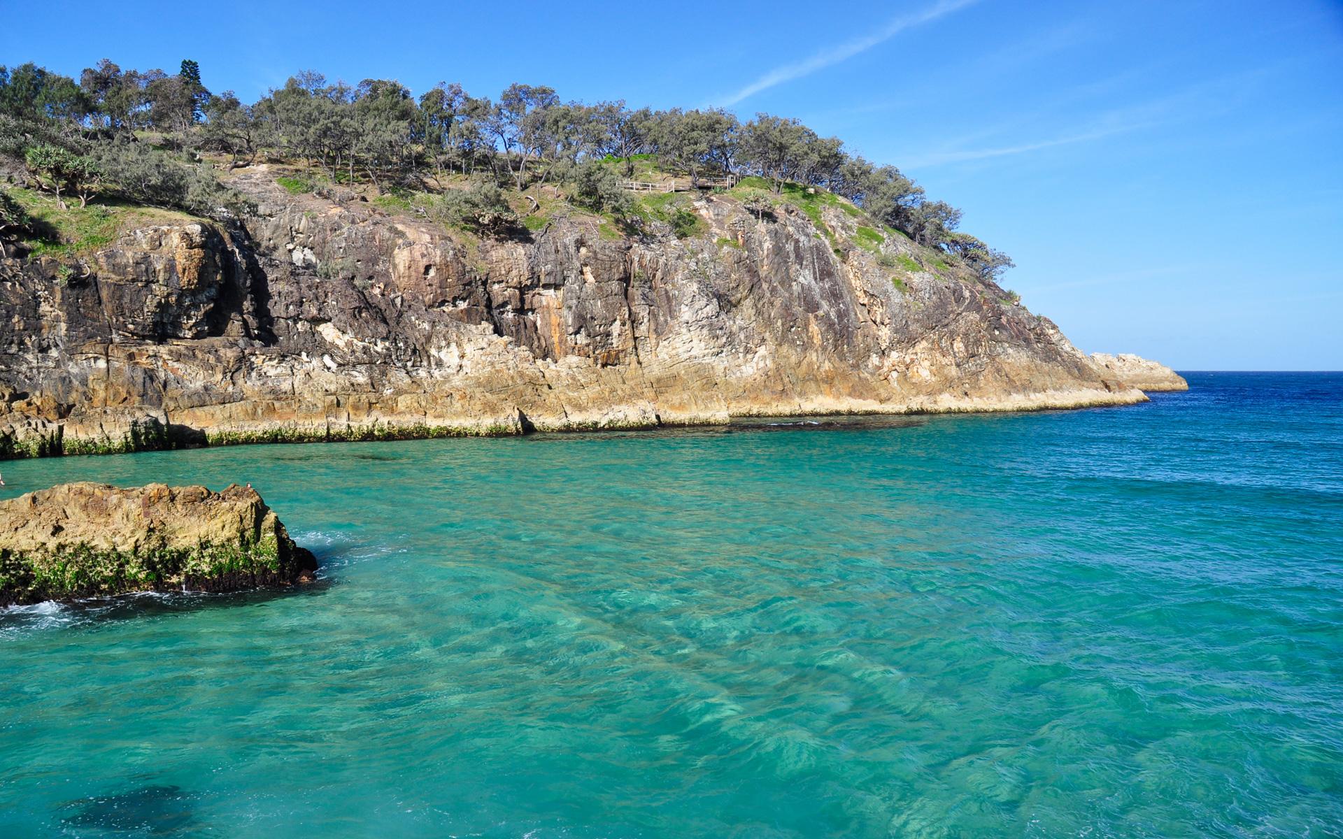 Crystal clear water wallpaper - Beach Wallpapers