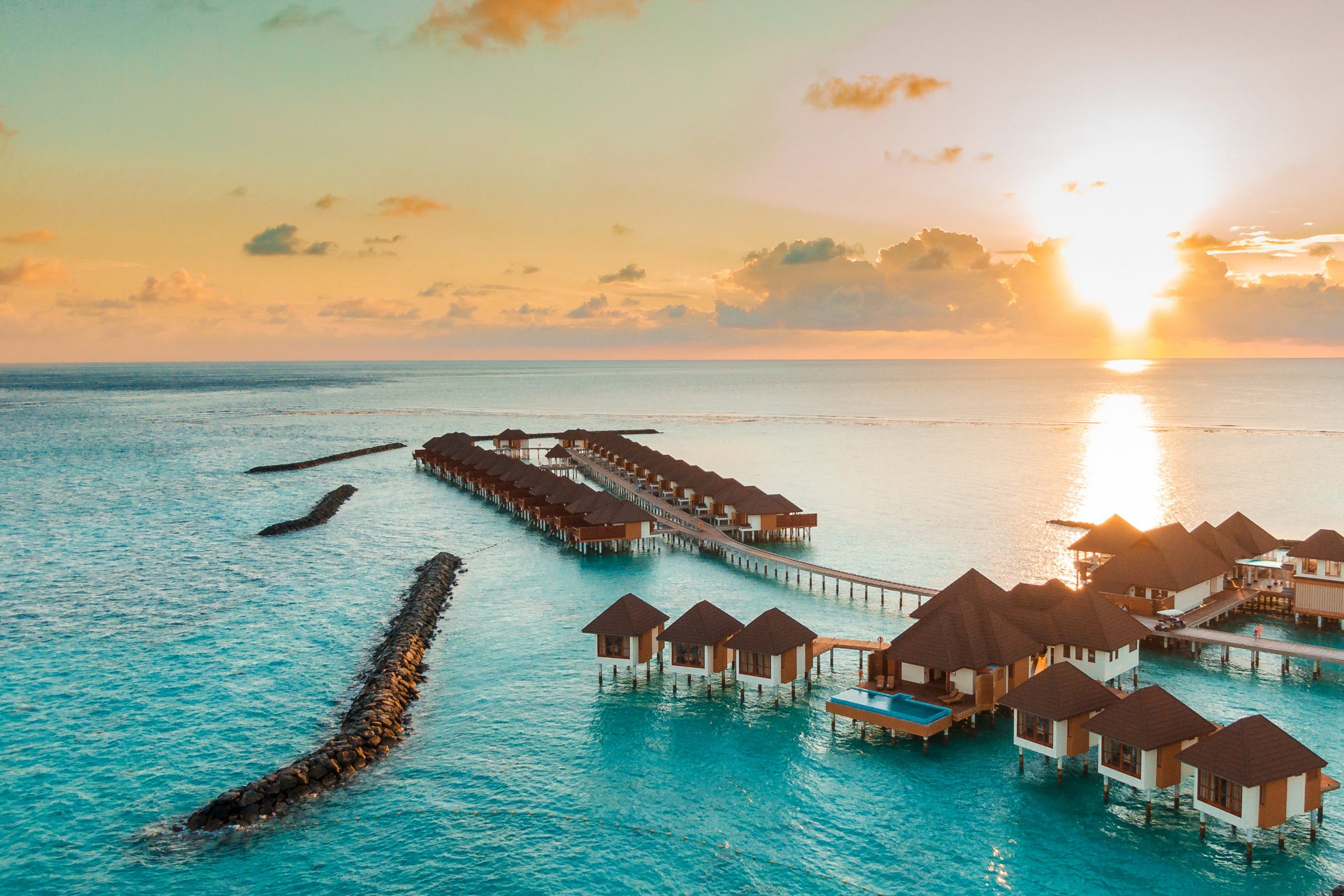 Stunning over-water bungalows in the Maldives - Beach Wallpapers